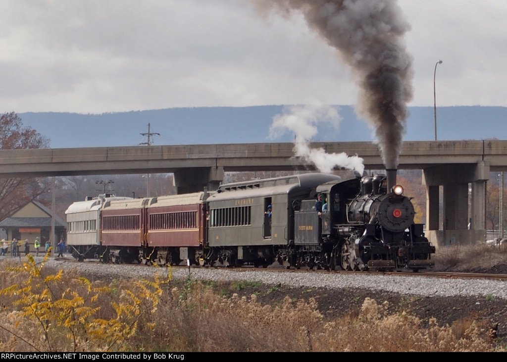 Everett Railroad Steam Locomotive #11 pulls the 1:00 p.m. excursion train out of the station area